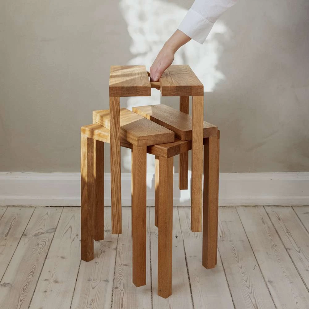 Peg Stool Oak Moebe